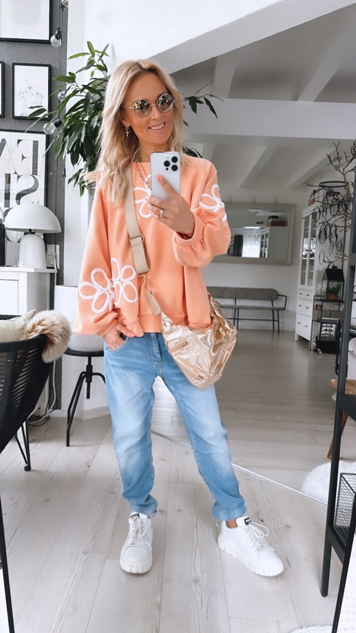 Oversized Sweater "Valeskaaa" | apricot | 43/sweater_valeskaaa_apricot